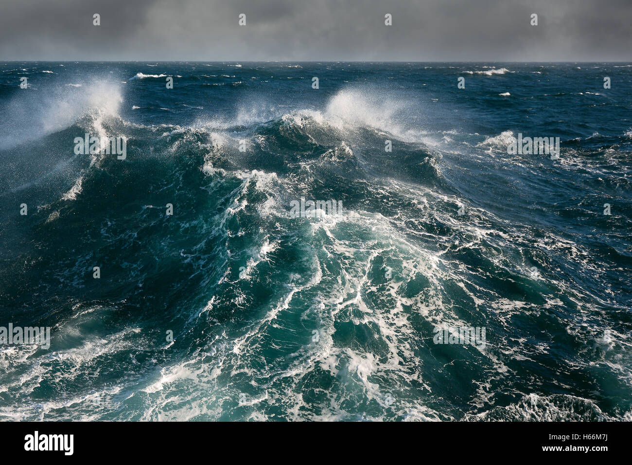 Storm atlantic ocean wave hi-res stock photography and images - Alamy