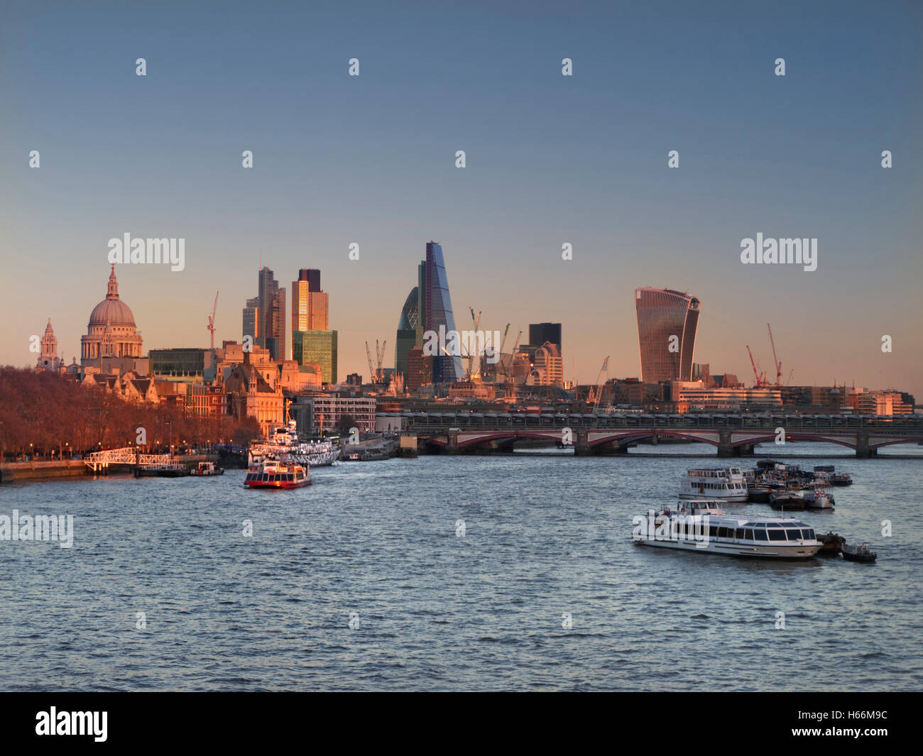 Panorama From Waterloo Bridge High Resolution Stock Photography and ...