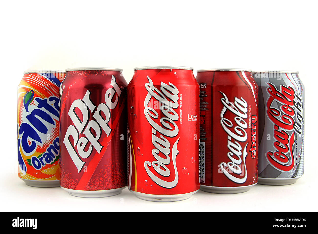 Soft Drinks / Fizzy Drinks Stock Photo - Alamy