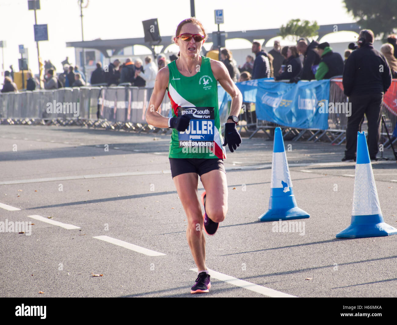 Professional distance runner hi-res stock photography and images - Alamy