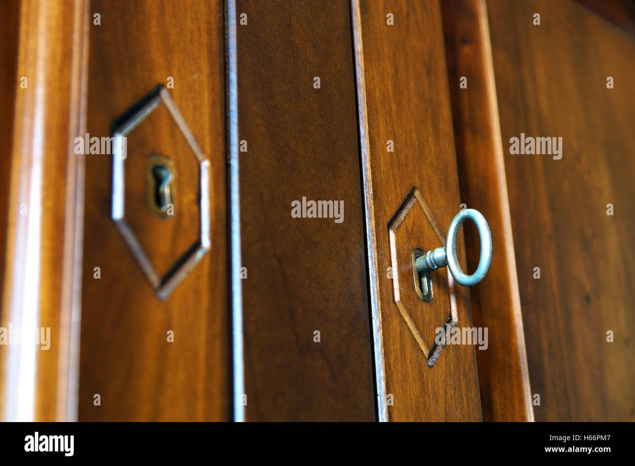 Very old key hi-res stock photography and images - Alamy