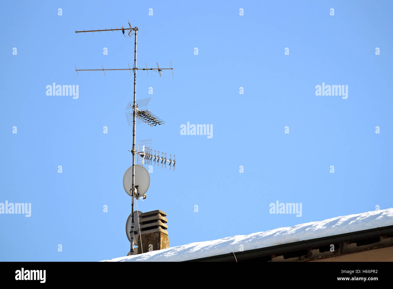 Electric pole hi-res stock photography and images - Alamy