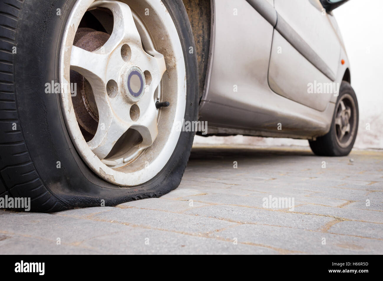 Deflated wheel hi-res stock photography and images - Alamy