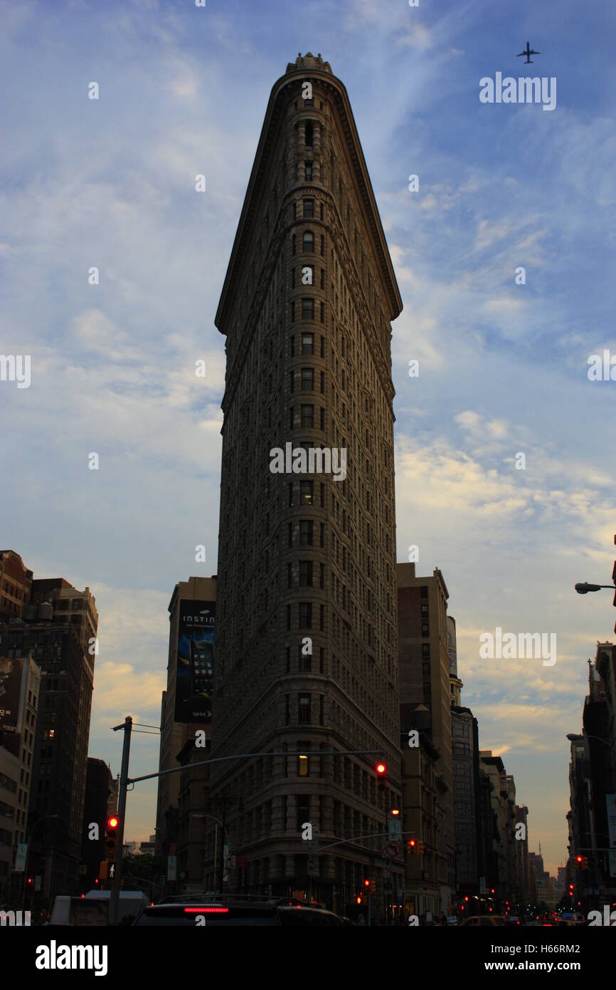 Historic flatiron or fuller building hi-res stock photography and ...