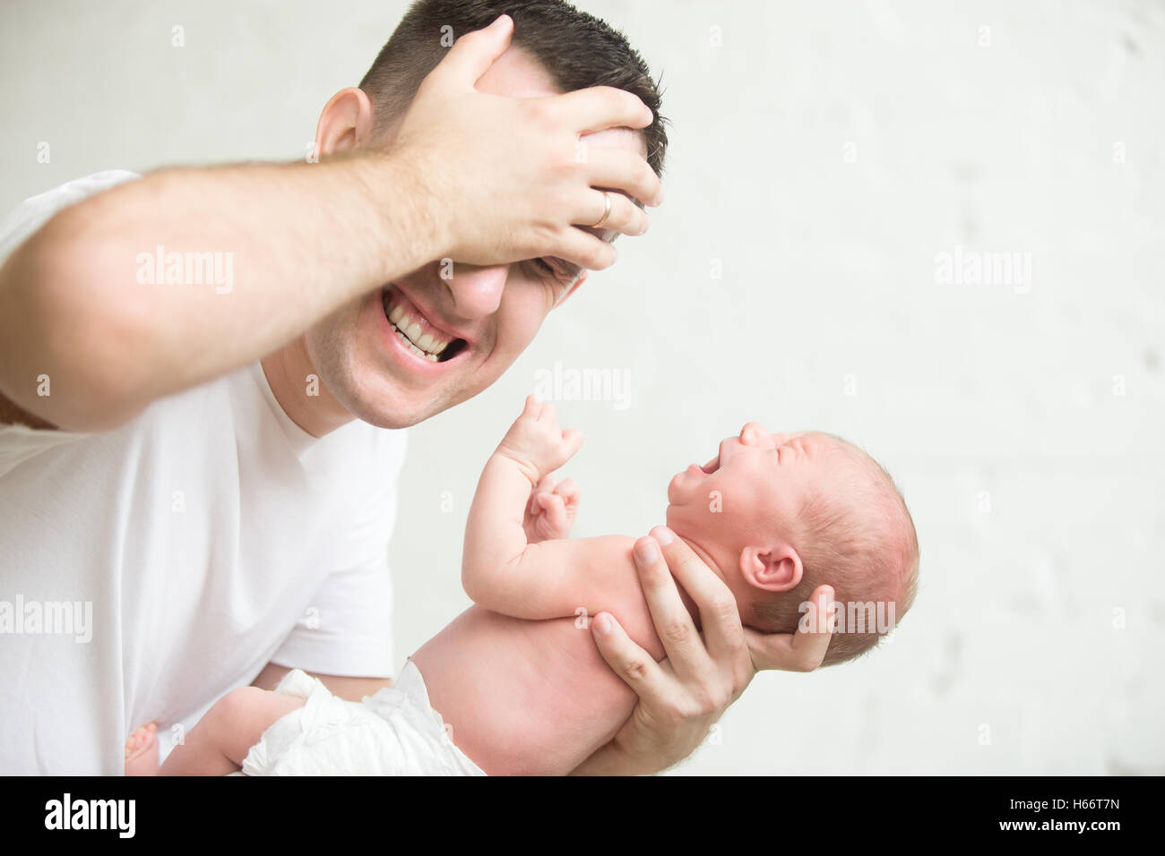 Screaming child parent hi-res stock photography and images - Alamy