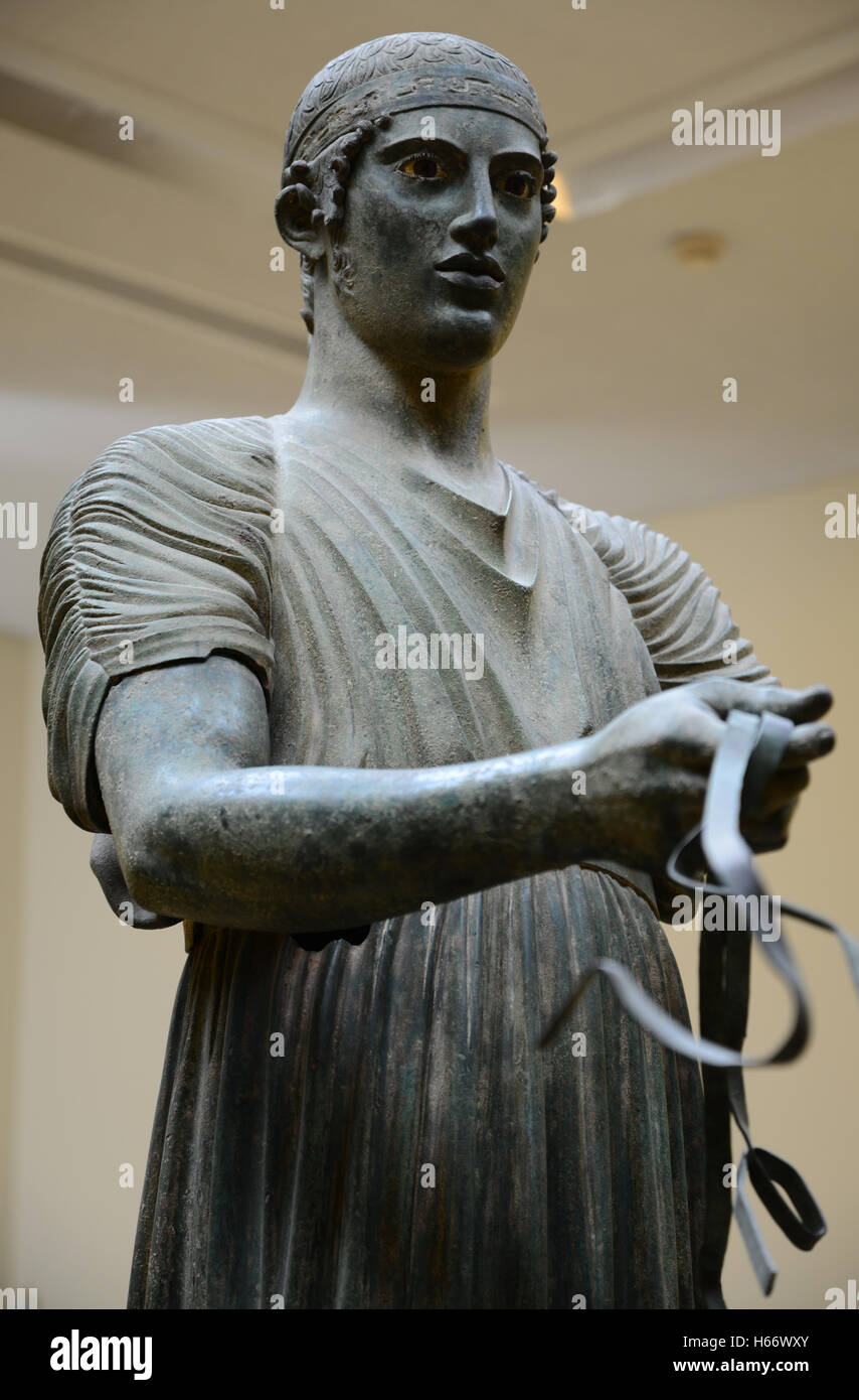 Greece, Delphi, Delphi Museum, The Charioteer of Delphi Stock Photo - Alamy