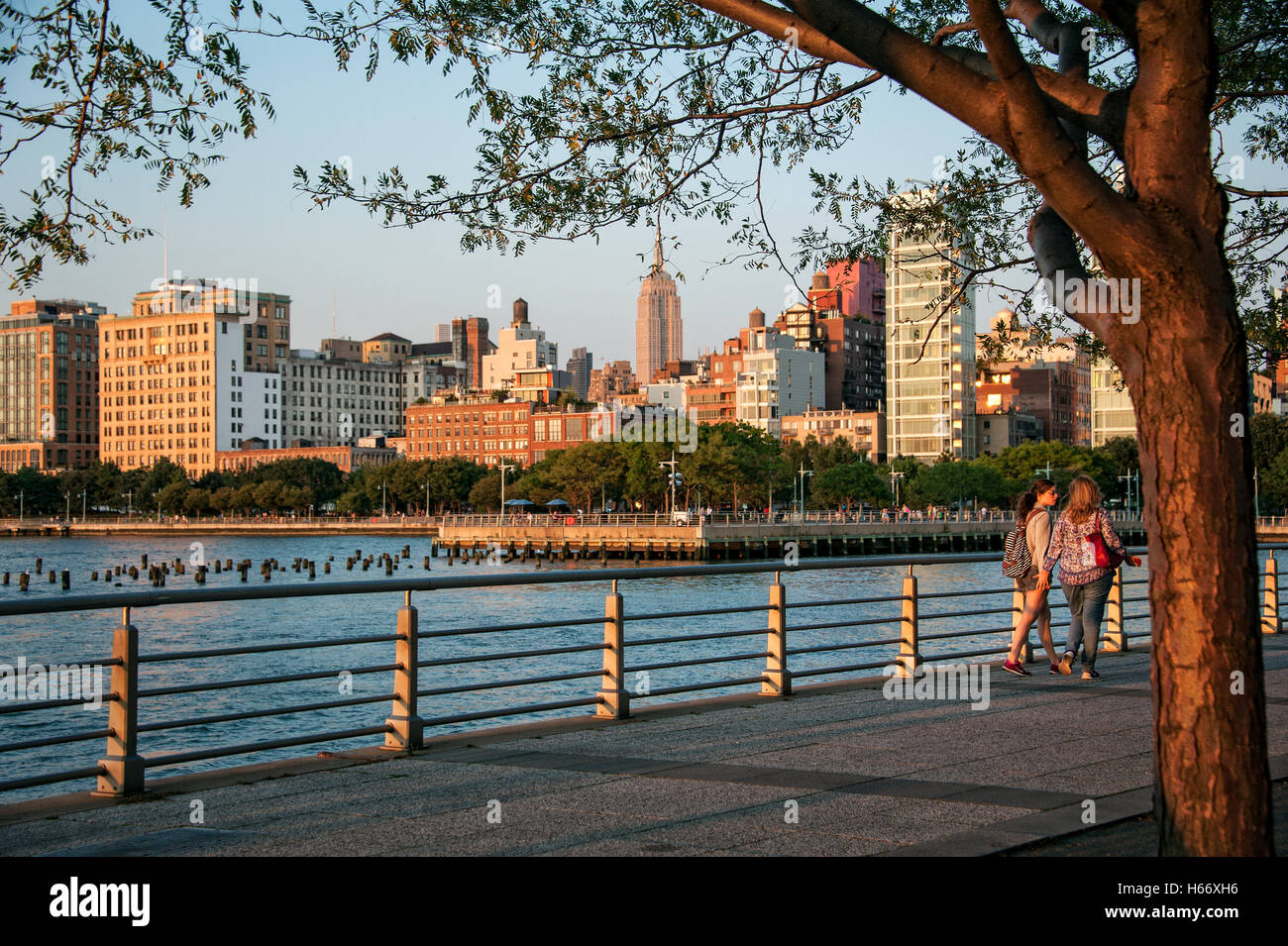 Hudson river pier 45 hi-res stock photography and images - Alamy