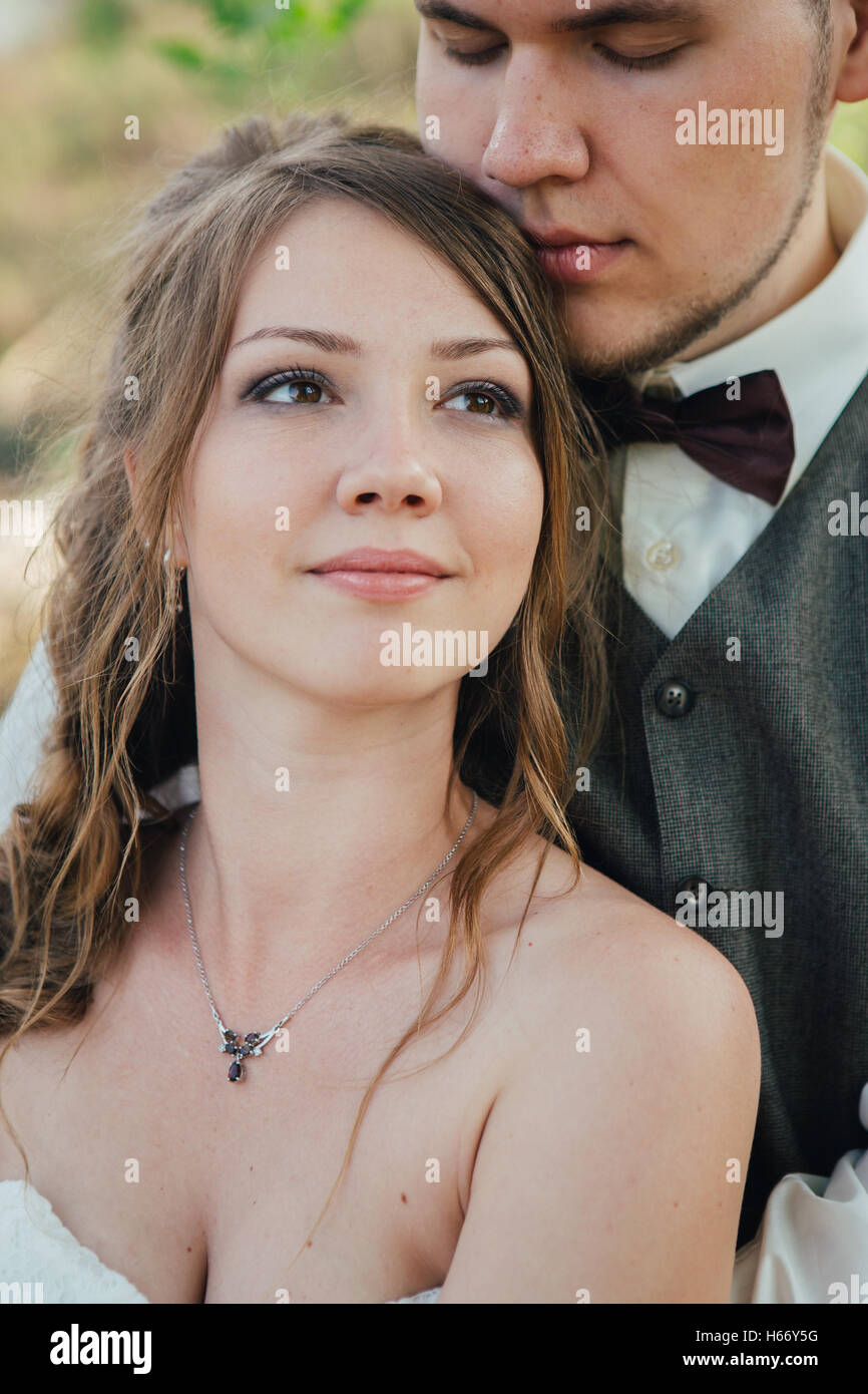 Bride groom standing against hi-res stock photography and images - Alamy