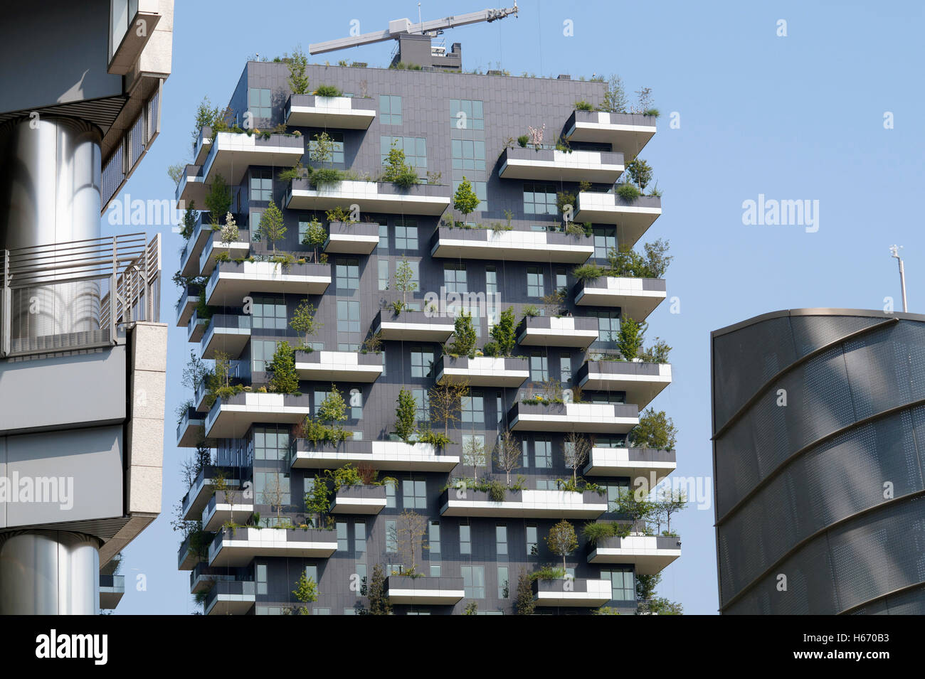 Modern green building Stock Photo - Alamy
