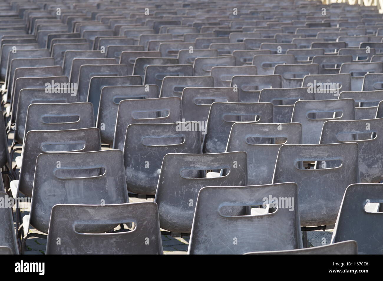 chairs in a row Stock Photo - Alamy