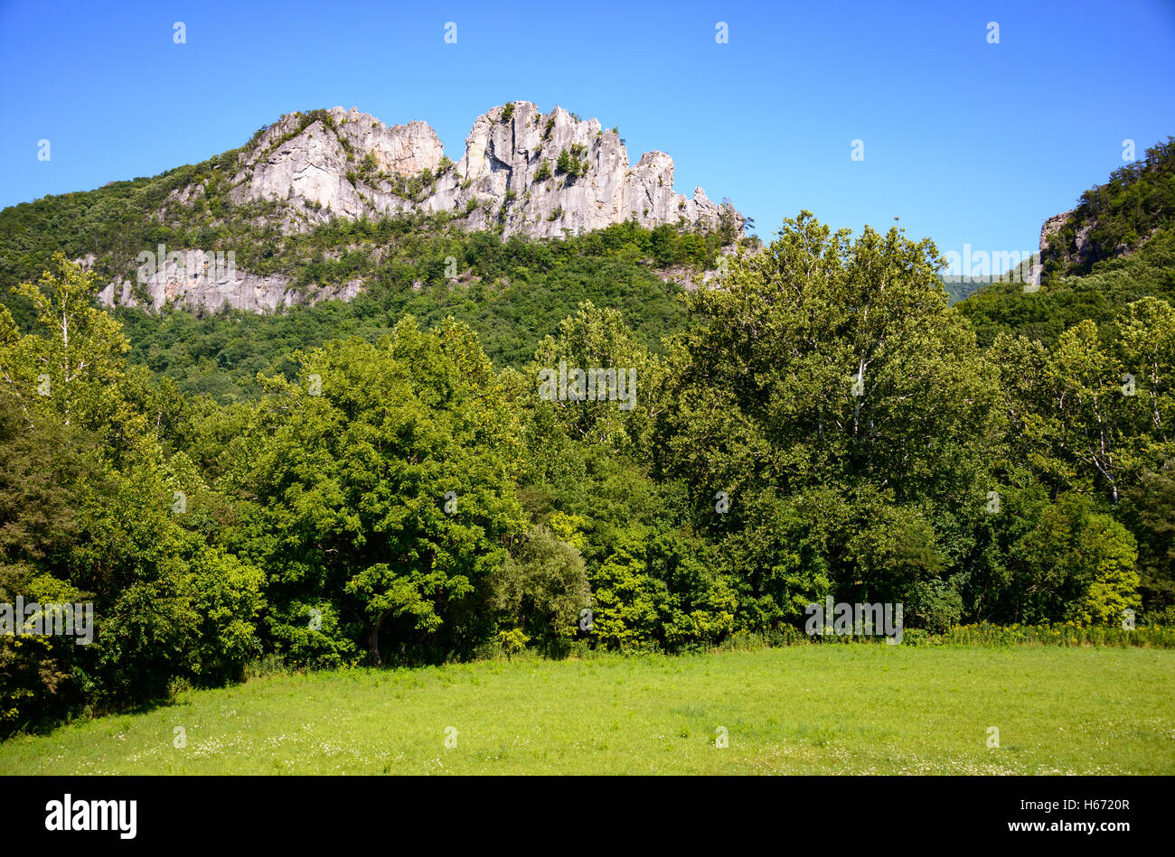 Seneca Rocks High Resolution Stock Photography and Images - Alamy