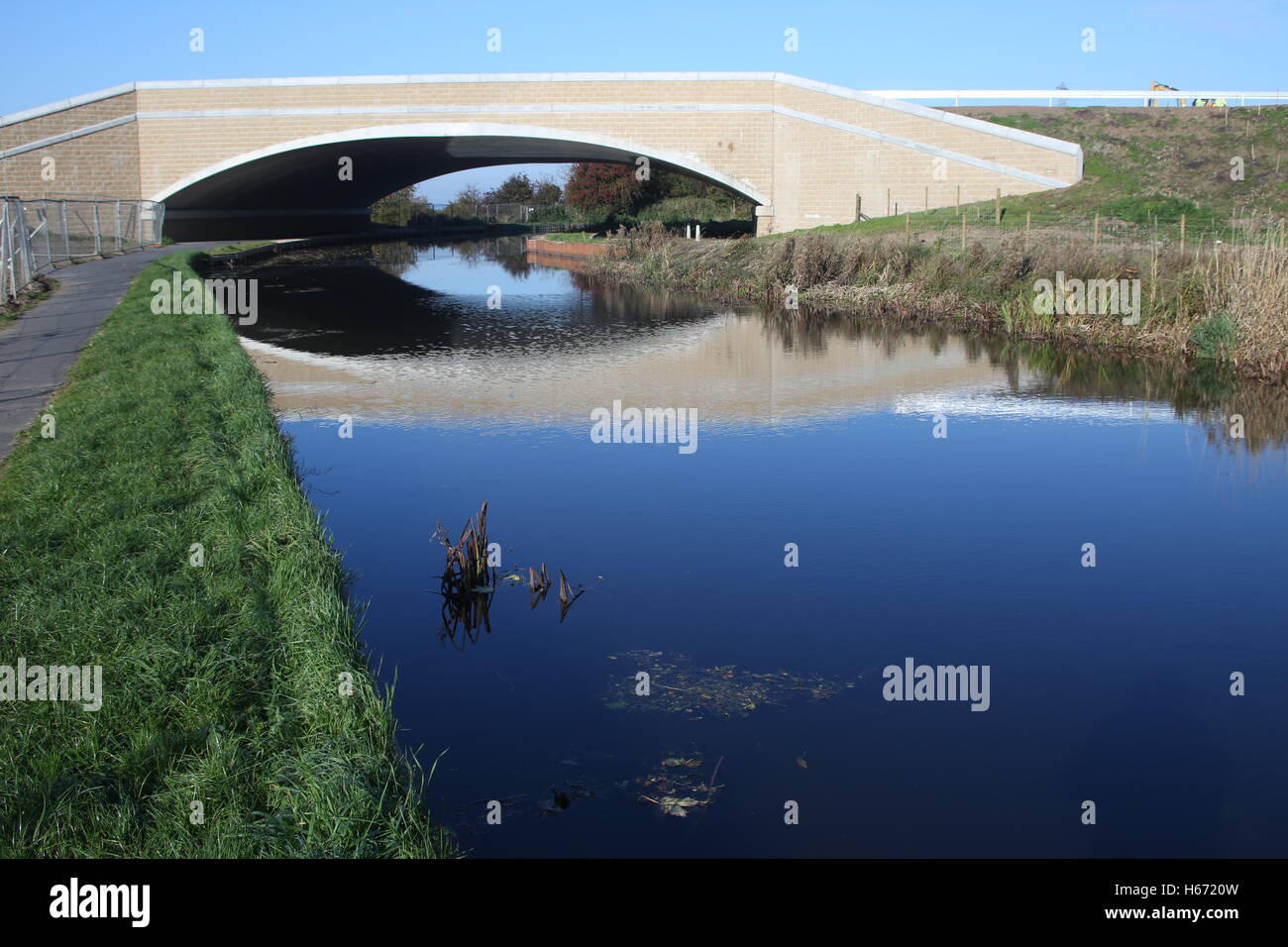 Bay Gateway at Milestone Bridge over Lancaster Canal Stock Photo - Alamy