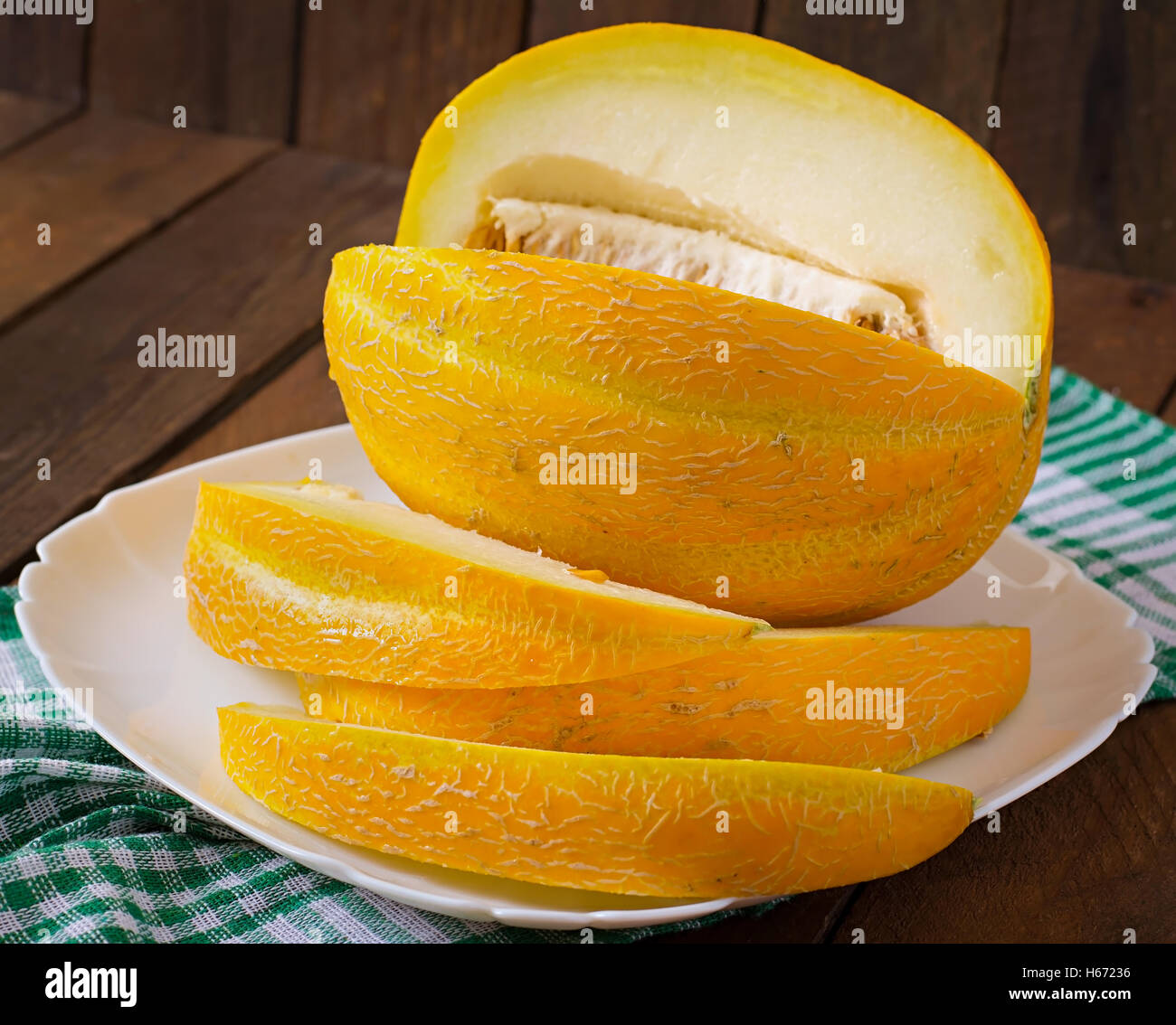 Melon cut hi-res stock photography and images - Alamy