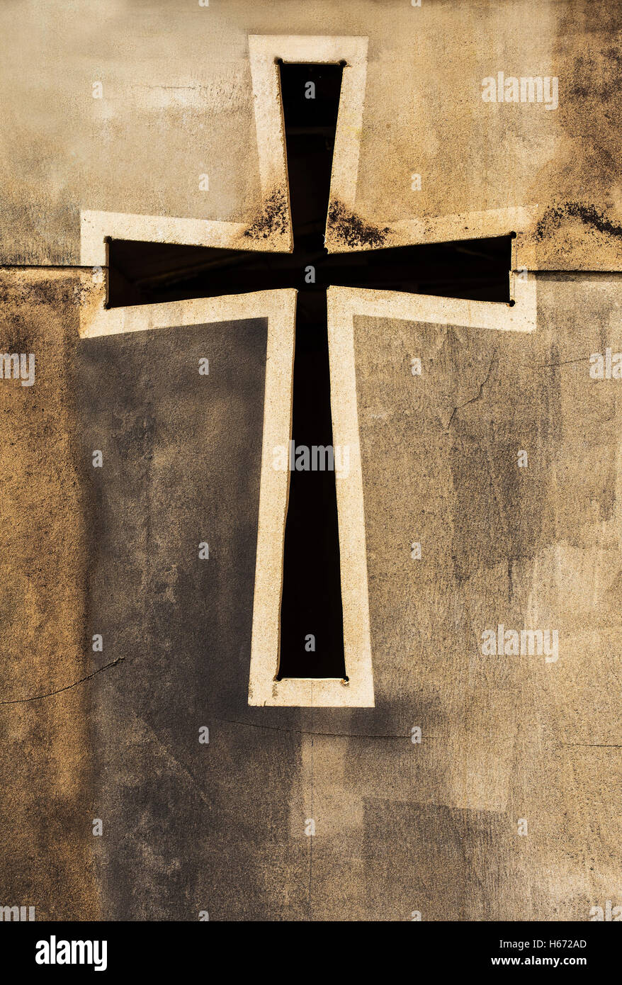 Big wooden cross hi-res stock photography and images - Alamy
