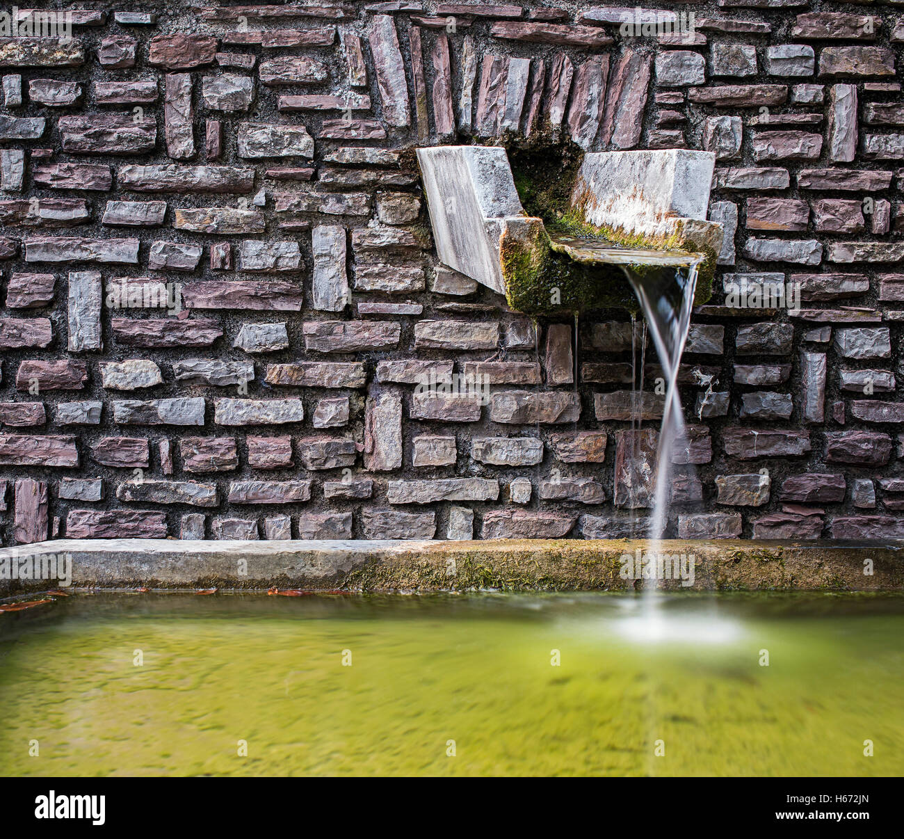 Access to running water hi-res stock photography and images - Alamy