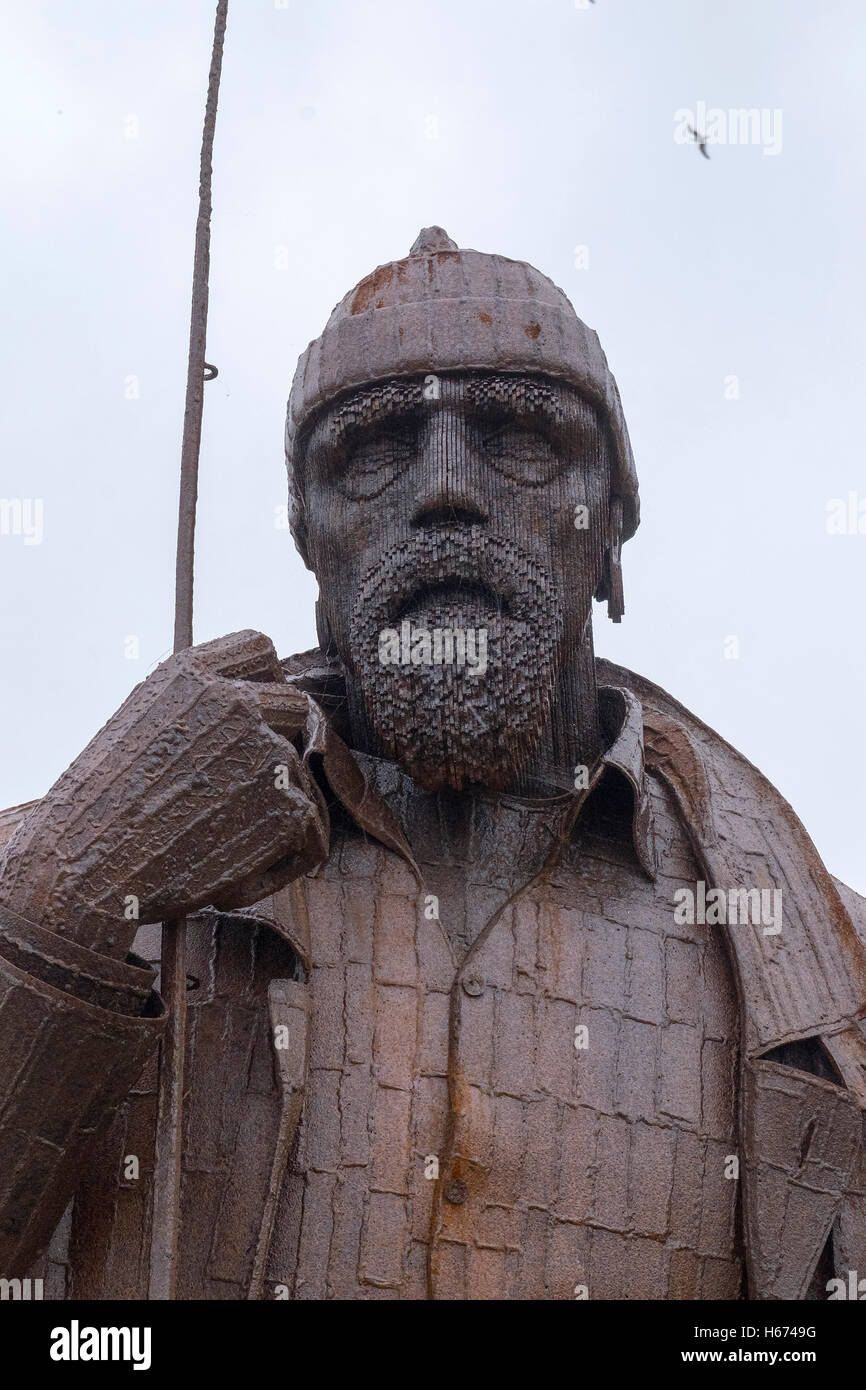 Filey fisherman statue hi-res stock photography and images - Alamy