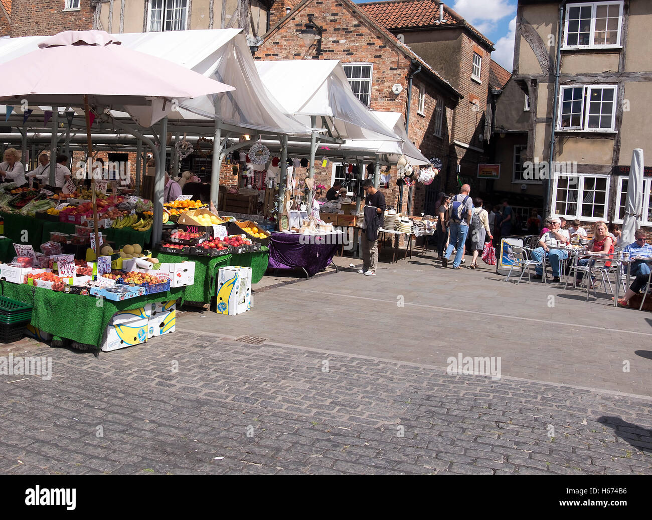 Market day in square hi-res stock photography and images - Alamy