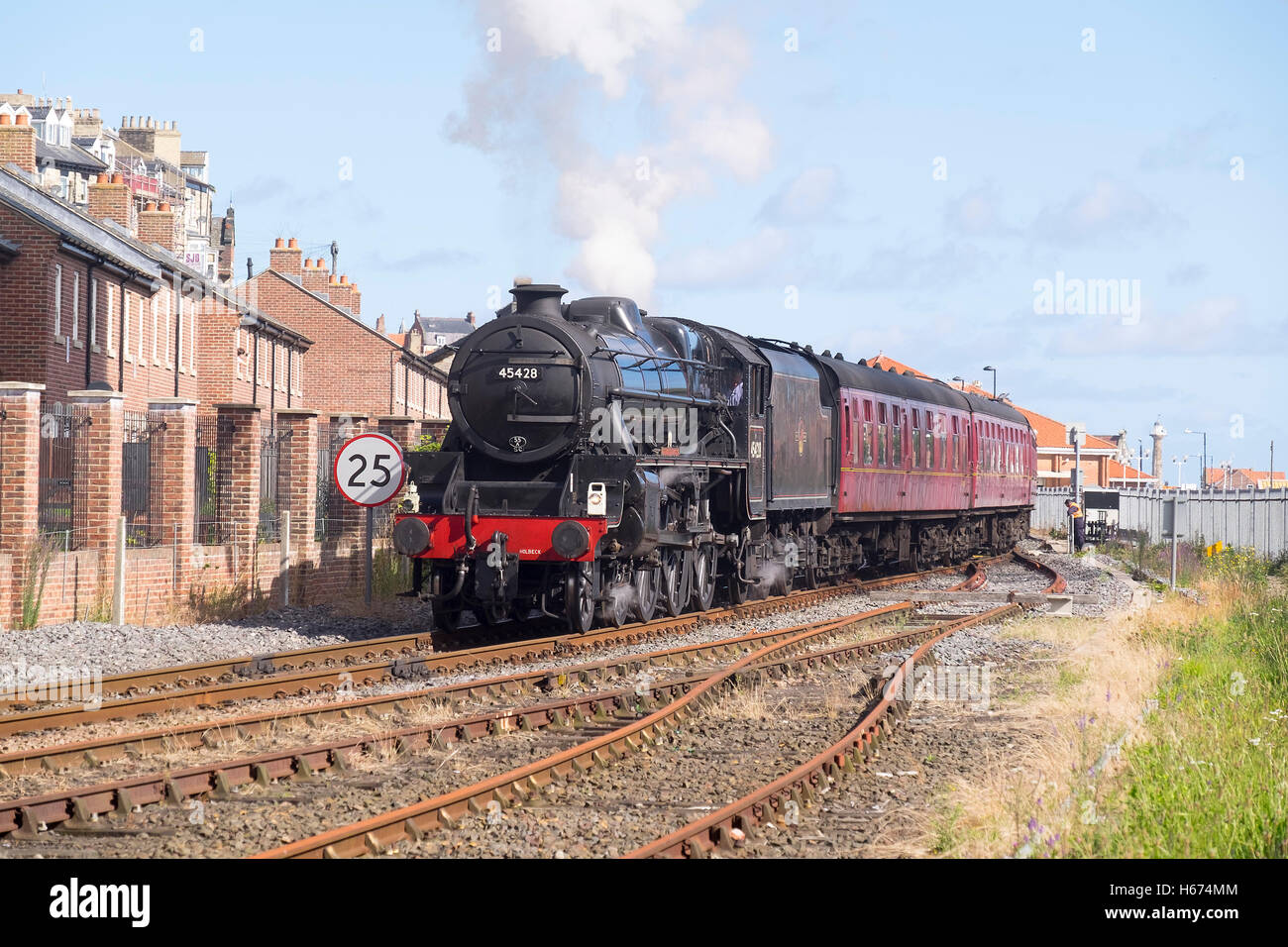 Whitby engine shed hi-res stock photography and images - Alamy