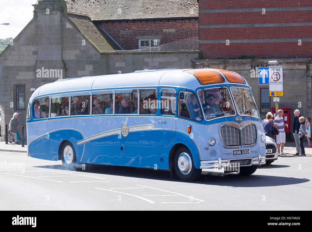 Vintage Bus on tour in whitby, yorkshire Stock Photo - Alamy