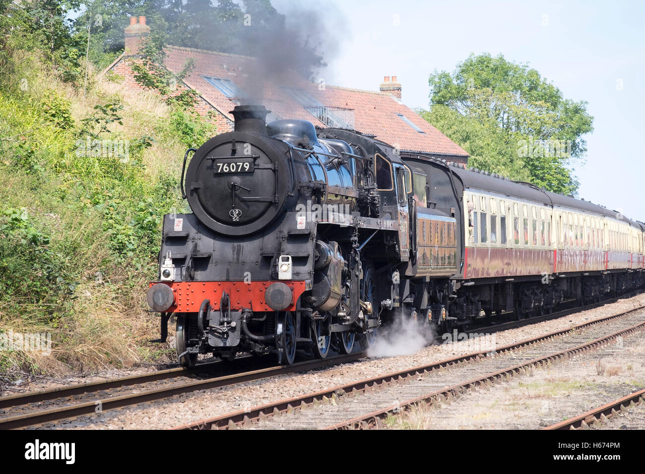 Whitby engine shed hi-res stock photography and images - Alamy