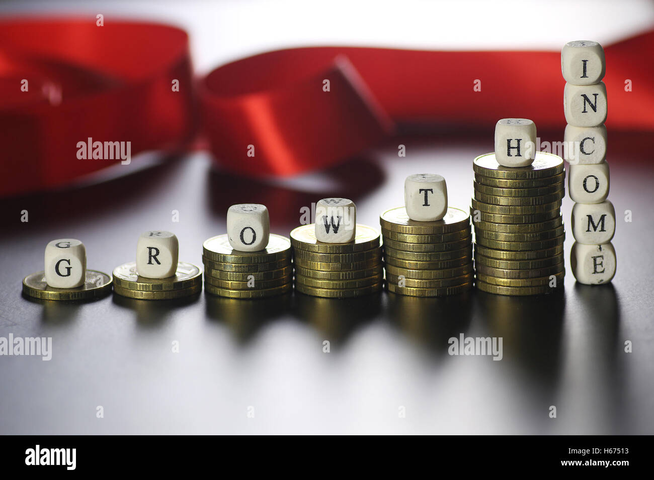 growth income text letter Stock Photo - Alamy