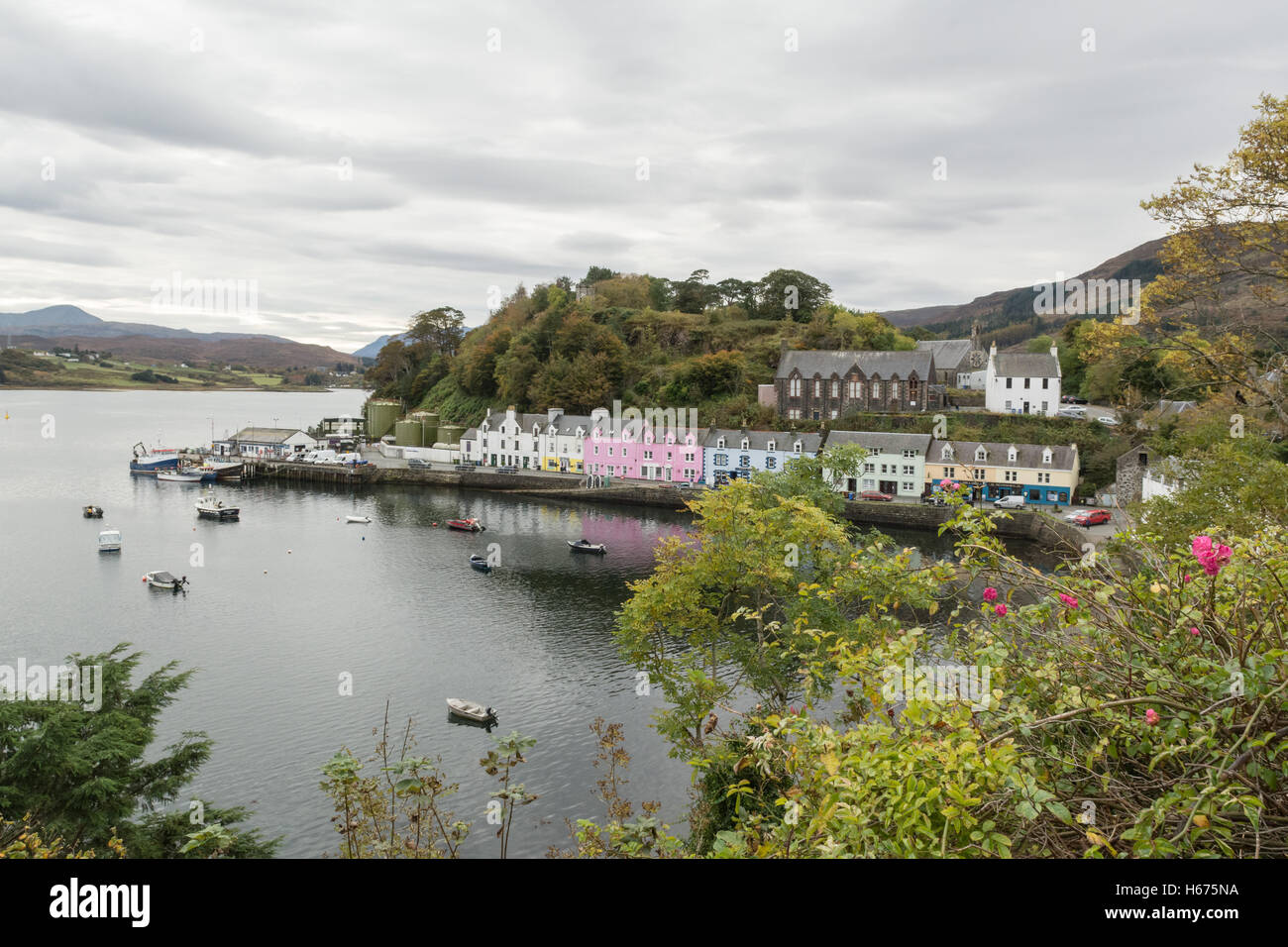 Isle of skye portree hi-res stock photography and images - Alamy
