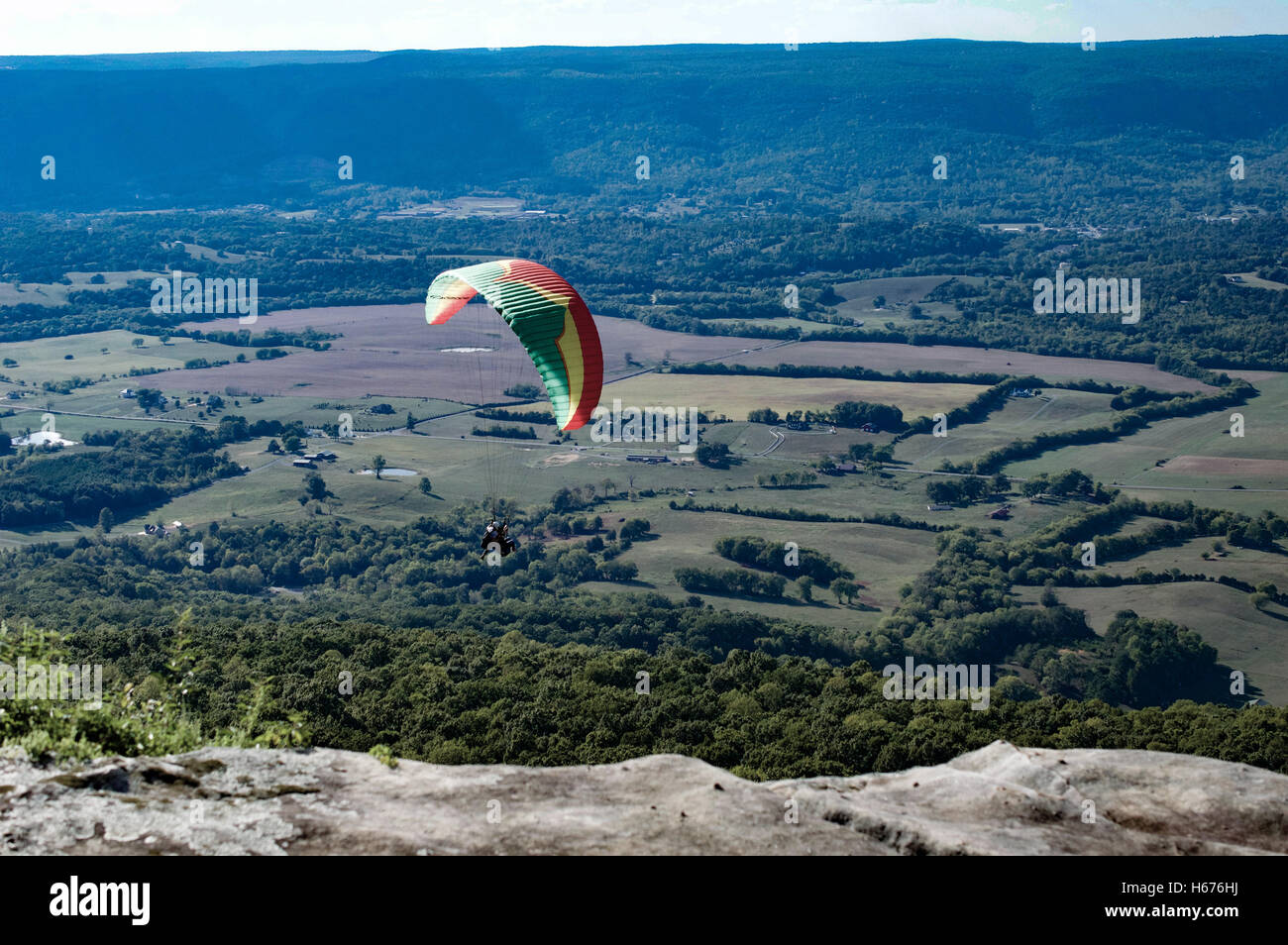 Parachute Jumping Stock Photos & Parachute Jumping Stock Images - Alamy