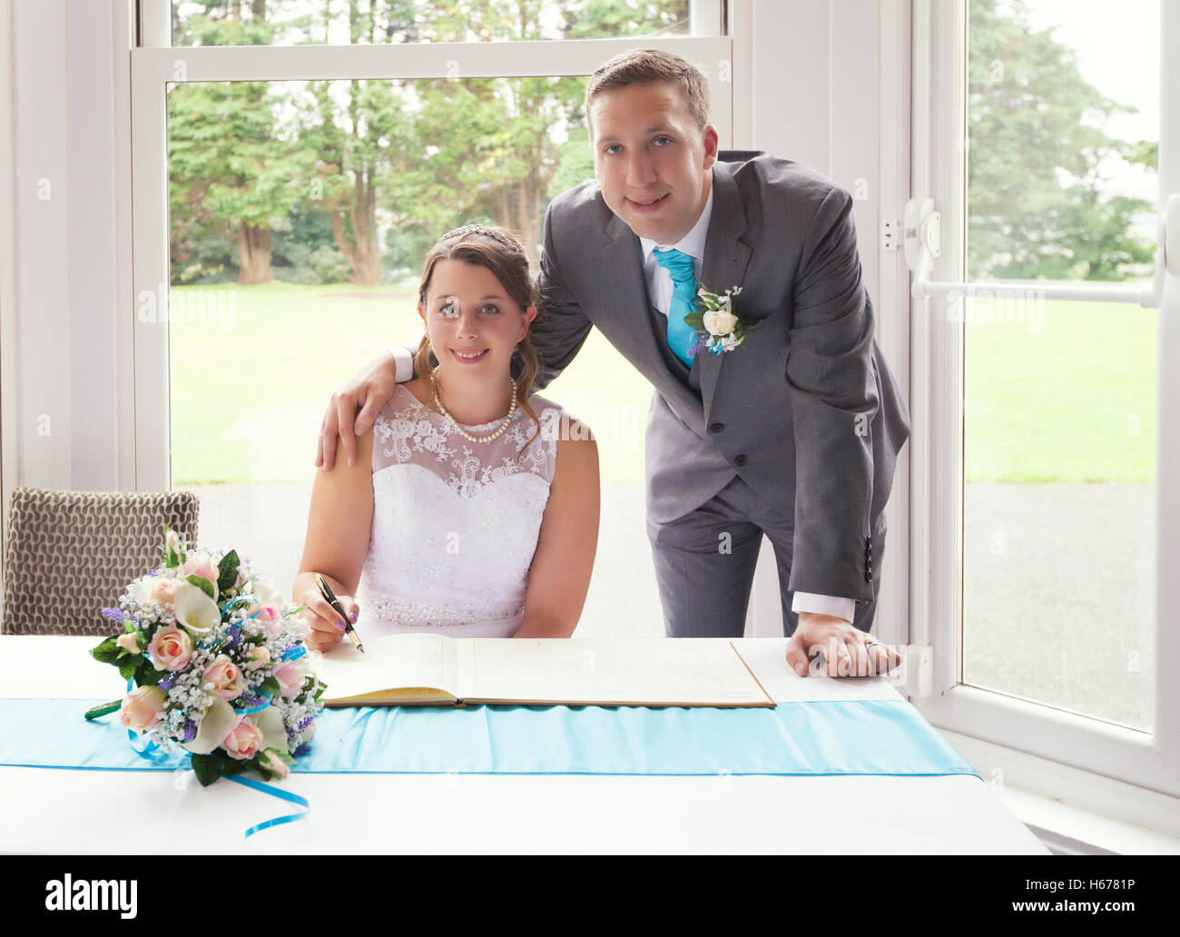 Weds hi-res stock photography and images - Alamy