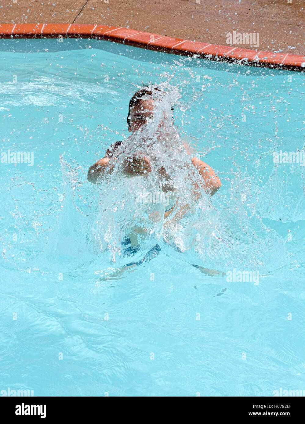 Child boy splash splashing water hi-res stock photography and images ...