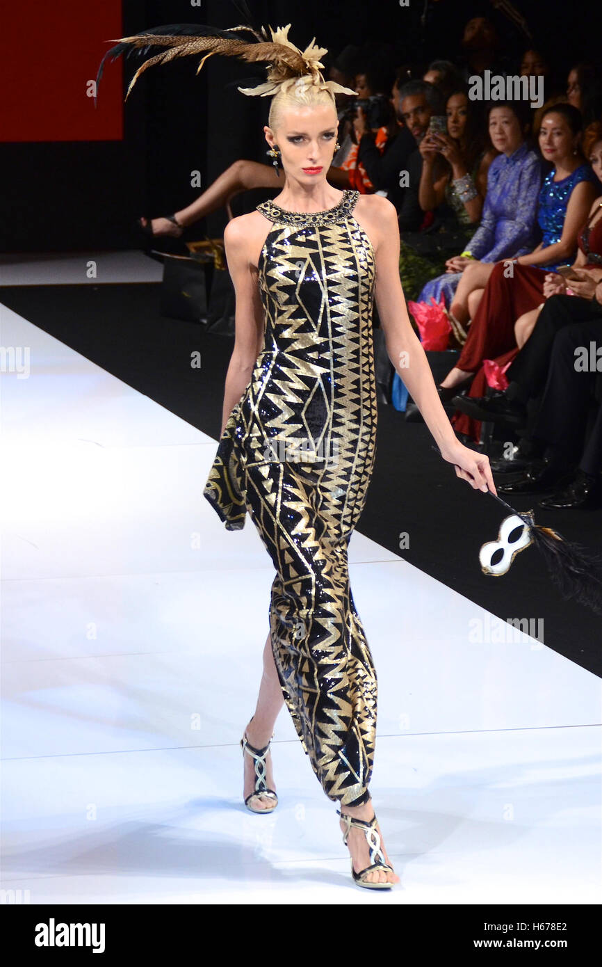 Sue Wong 2016 Spring Collection at Taglyan Cultural Complex in ...