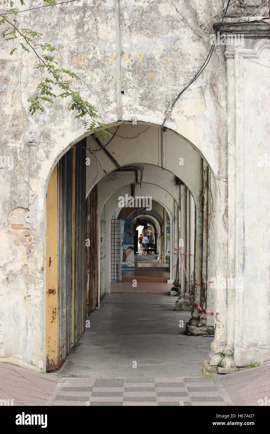 Alley in the old buildings of Georgetown, Penang Island Stock Photo - Alamy