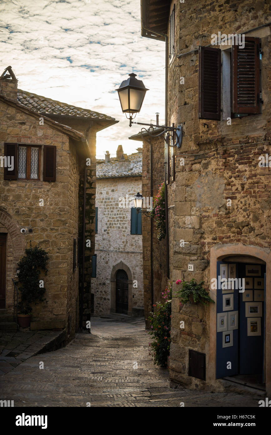 Monticchiello italy hi-res stock photography and images - Alamy