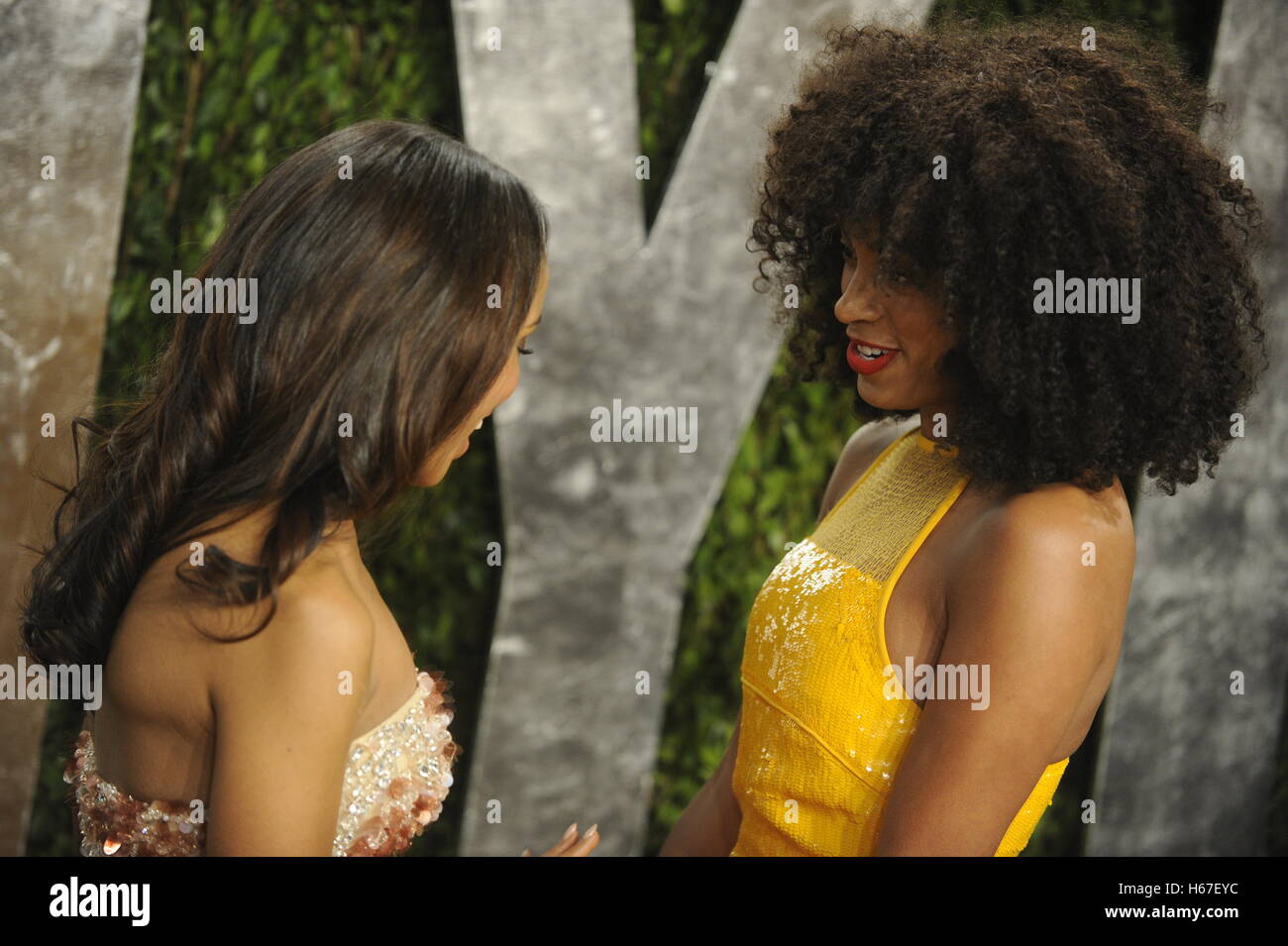 (L-R) Kerry Washington and Solange Knowles arrives for the 2013 Vanity ...