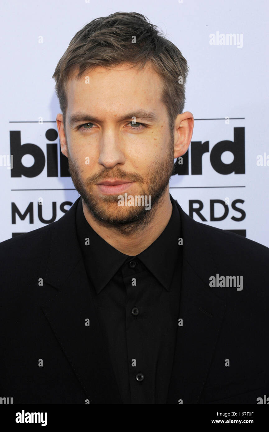 DJ/Producer Calvin Harris arrives at the 2015 Billboard Music Awards at ...