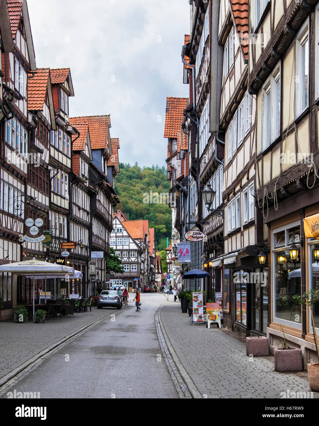 Street lined with half timbered buildings hi-res stock photography and ...