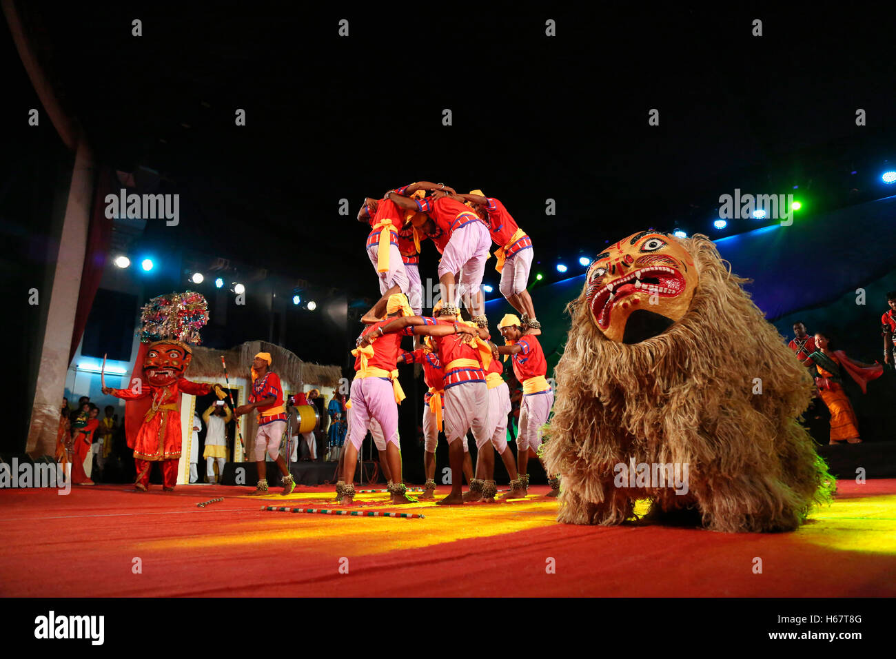 Songi Mukhota Dance, Nashik, Maharashtra, India Stock Photo - Alamy