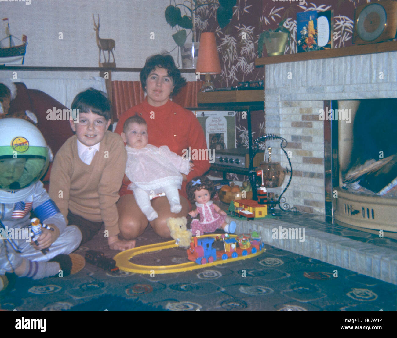1970s mother daughter hi-res stock photography and images - Alamy