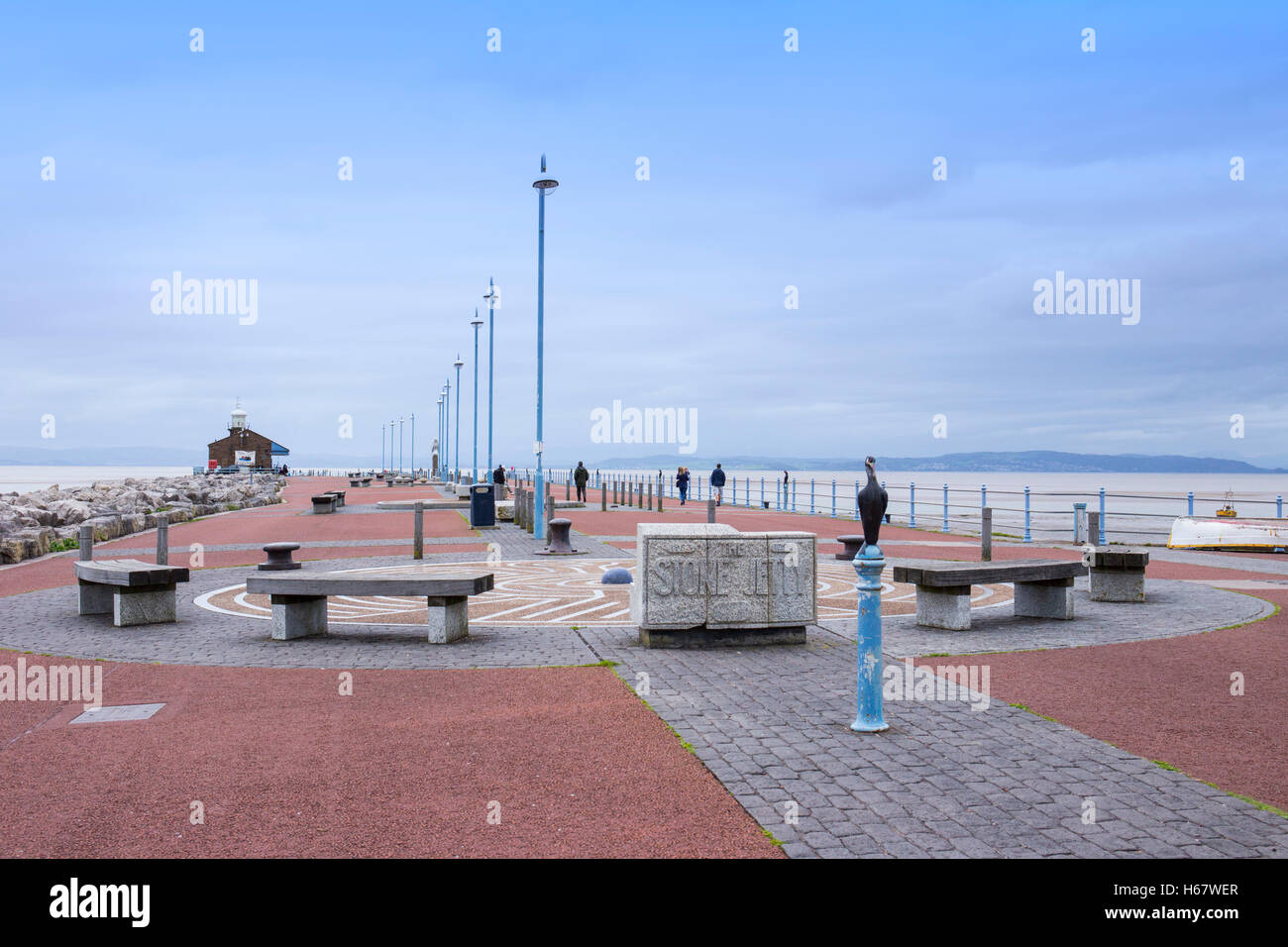 Stone jetty uk sea hi-res stock photography and images - Alamy