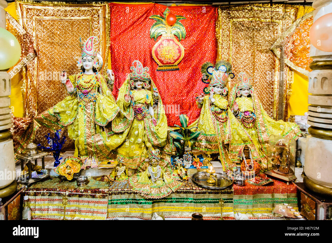 Hare krishna temple altar hi-res stock photography and images - Alamy