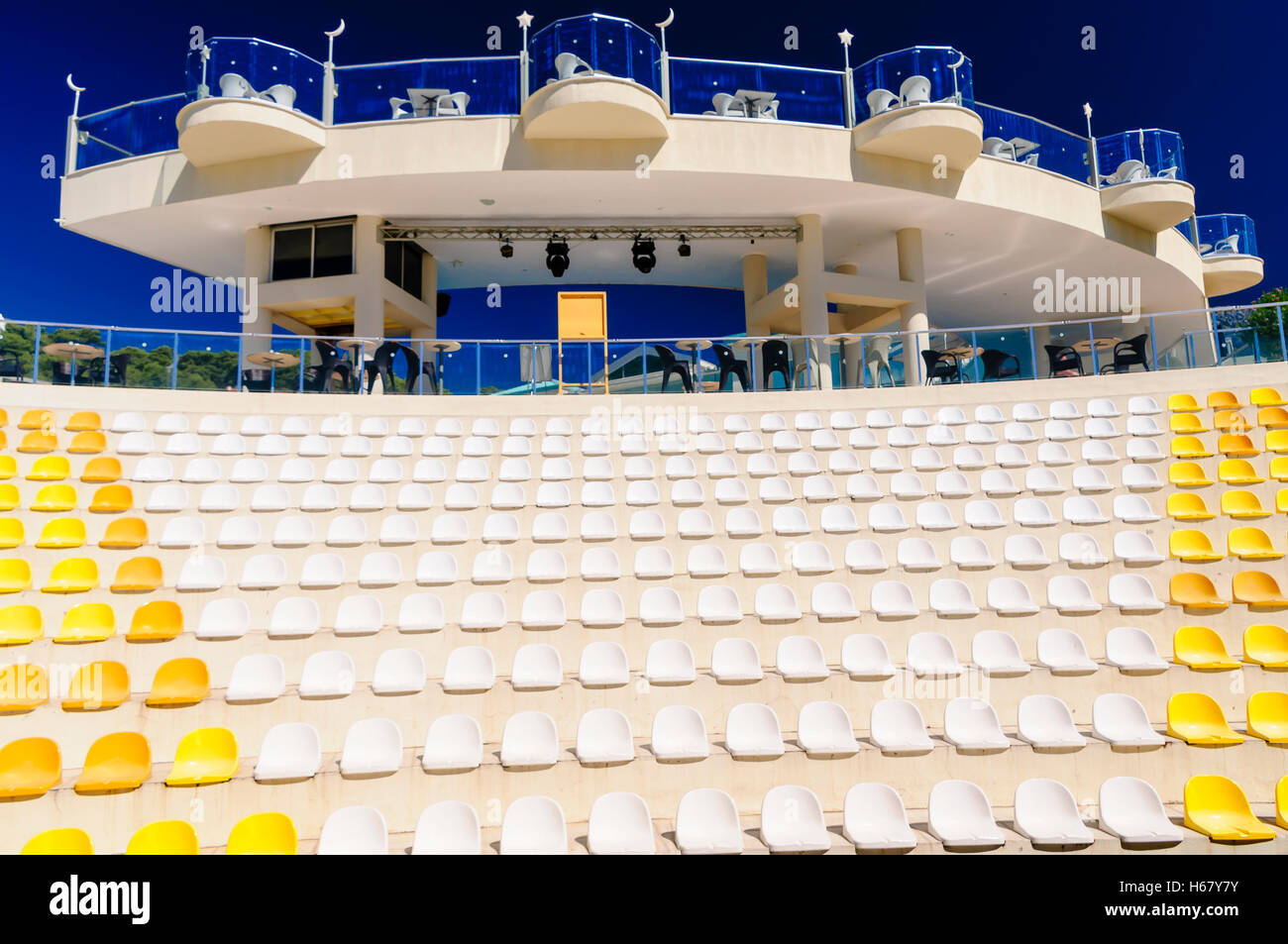 Modern amphitheatre hi-res stock photography and images - Alamy