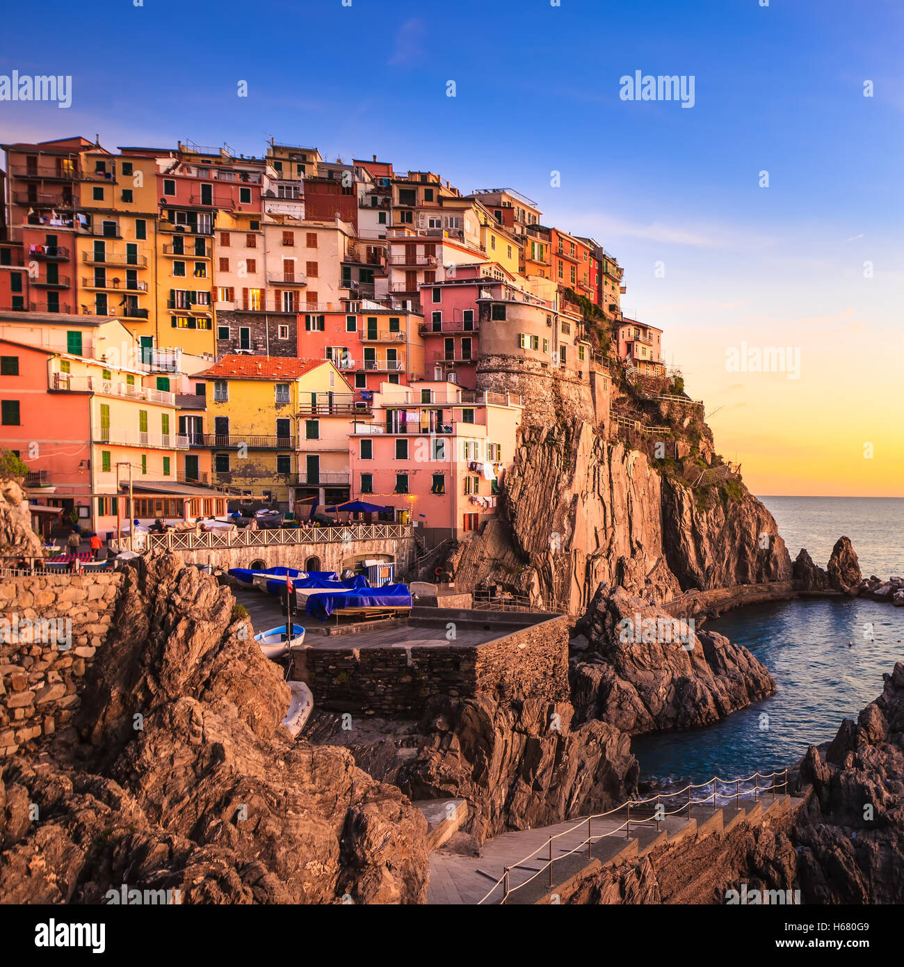 Cliff village hi-res stock photography and images - Alamy