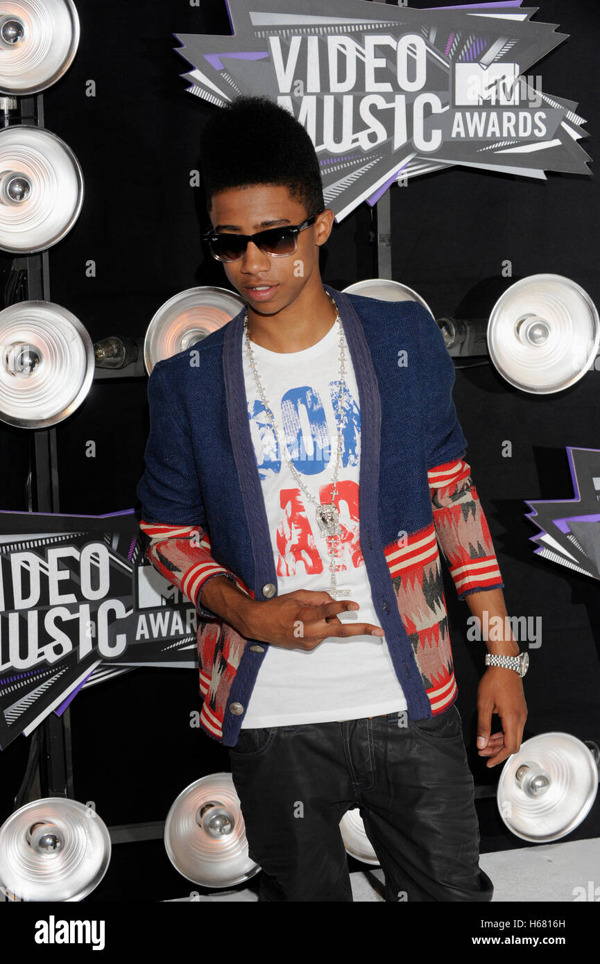 Lil Twist of Young Money arrive at the 2011 MTV Video Music Awards at ...