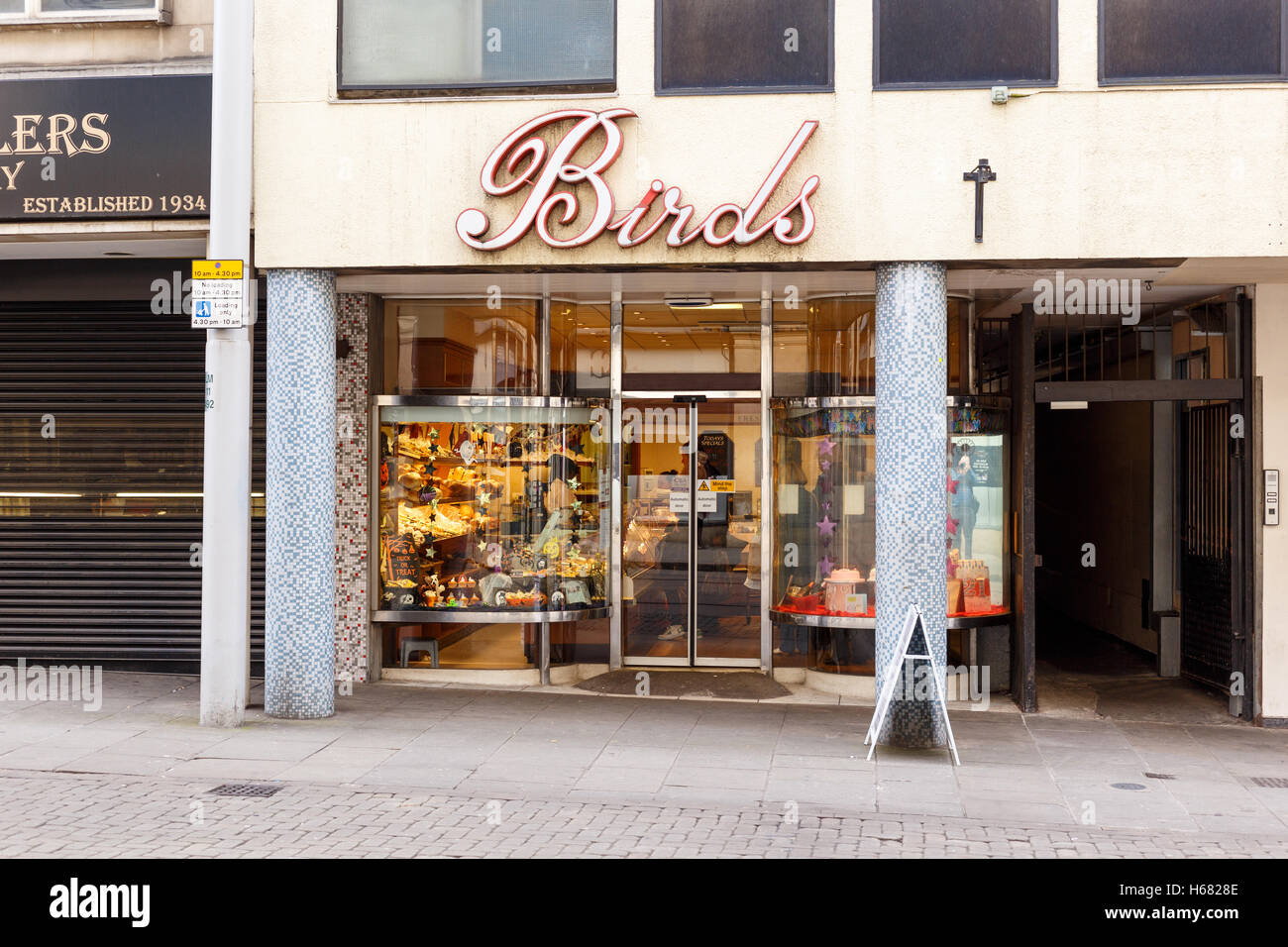Poultry shop hi-res stock photography and images - Alamy