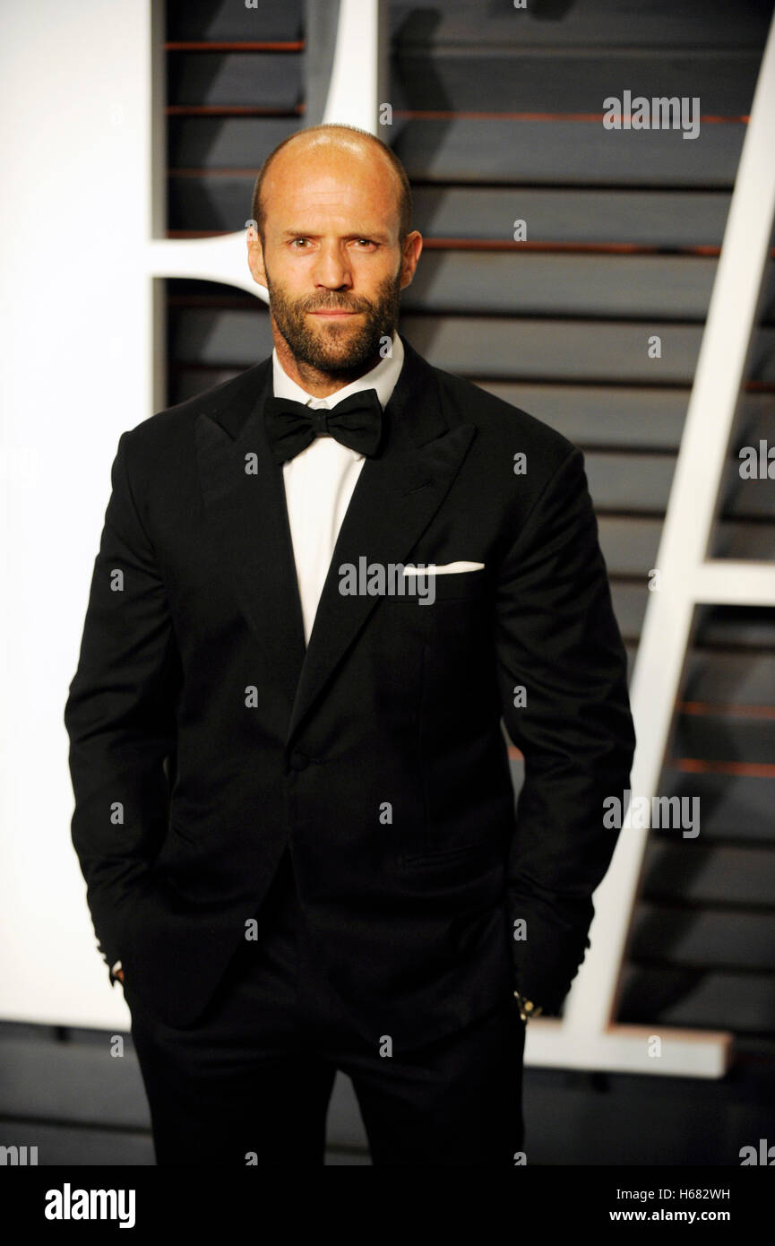 Actor Jason Statham attends the 2015 Vanity Fair Oscar Party hosted by ...