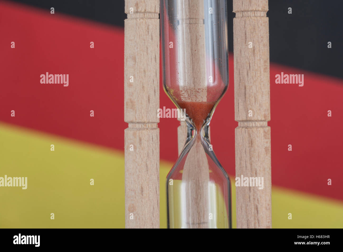 Count down egg hi-res stock photography and images - Alamy