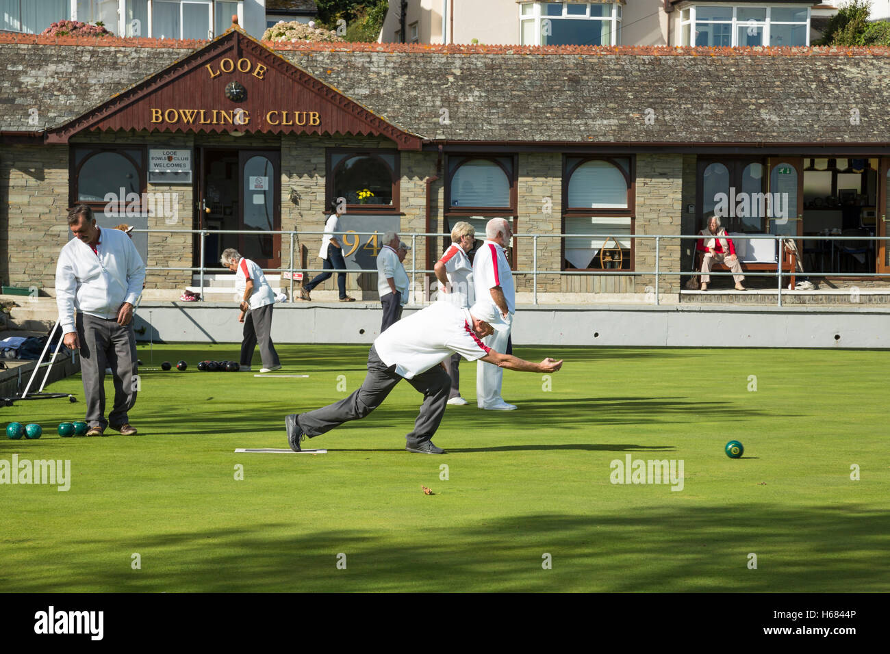 Outdoor bowls hi-res stock photography and images - Alamy