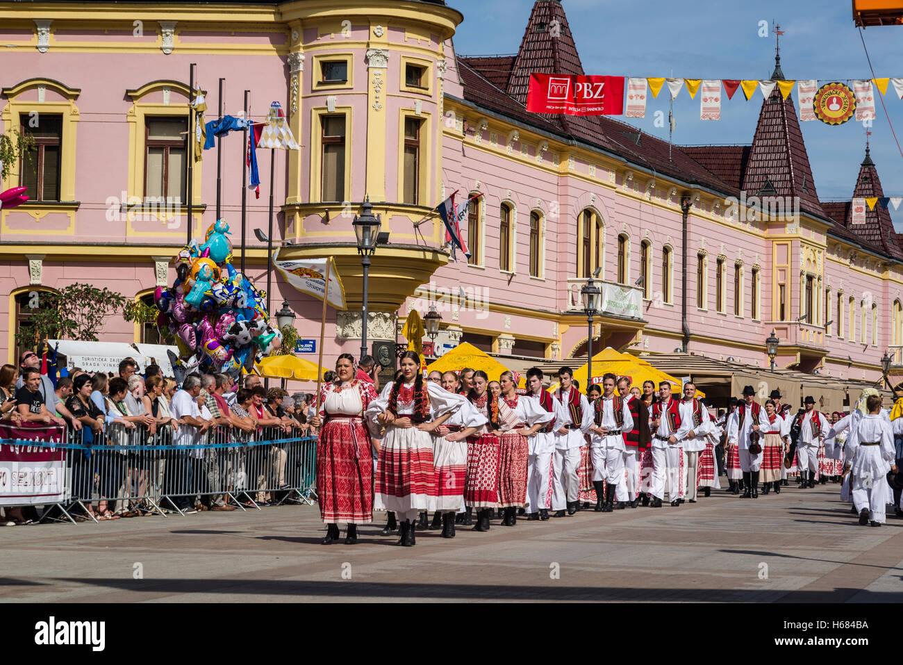 Vinkovacke jeseni hi-res stock photography and images - Alamy
