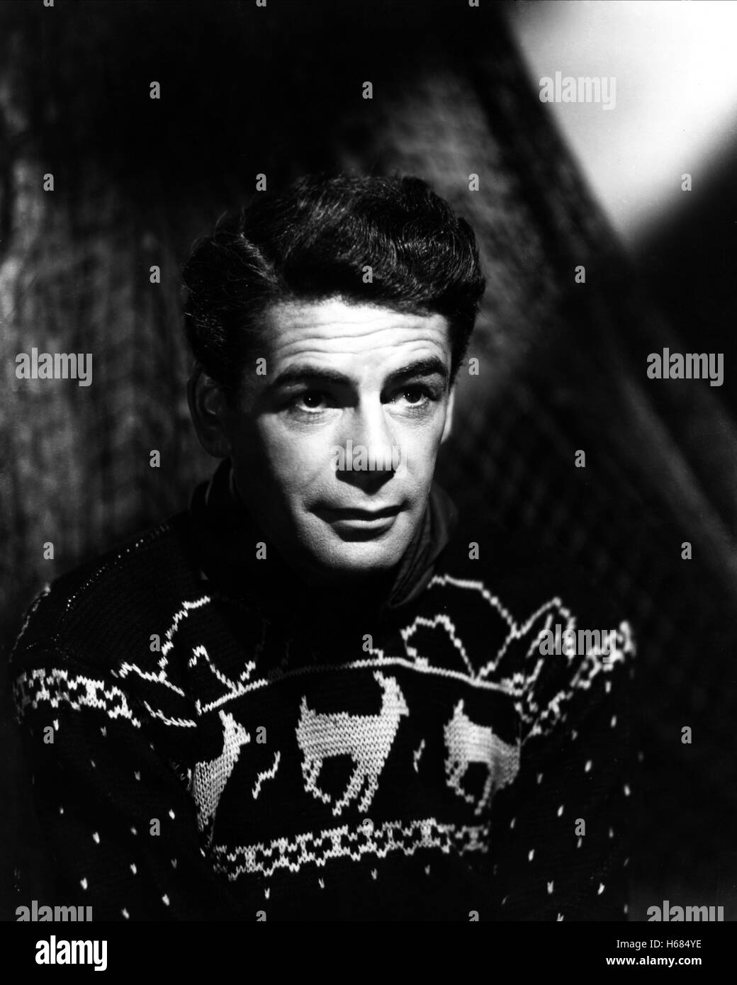 PAUL MUNI COMMANDOS STRIKE AT DAWN (1942 Stock Photo - Alamy