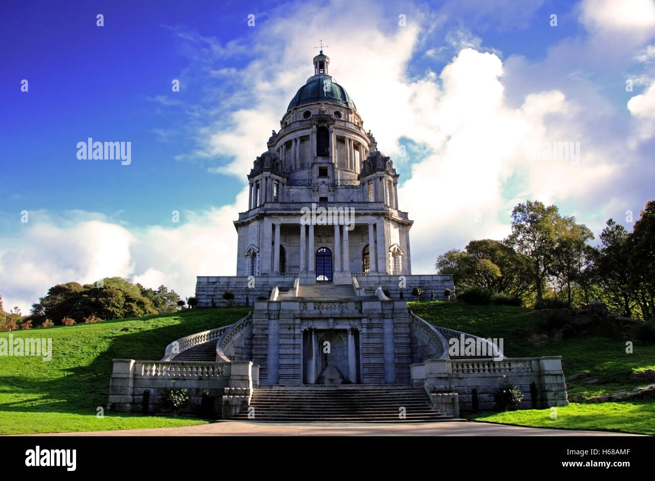 View of Ashton Memorial, Williamson Park, Lancaster Stock Photo - Alamy