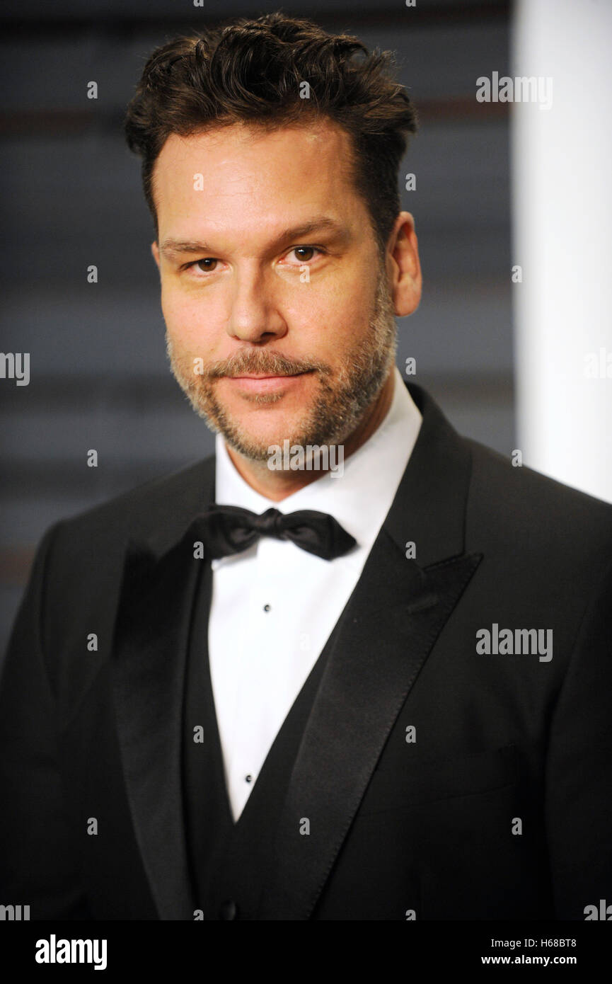 Dane Cook attends the 2015 Vanity Fair Oscar Party hosted by Graydon ...